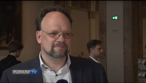 Interview mit Plenum TV am 3. Juli 2024 – Patrick Friedl